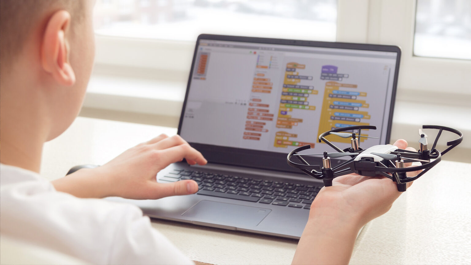 Getting kids—and their parents—excited about technology through coding - Microsoft Local